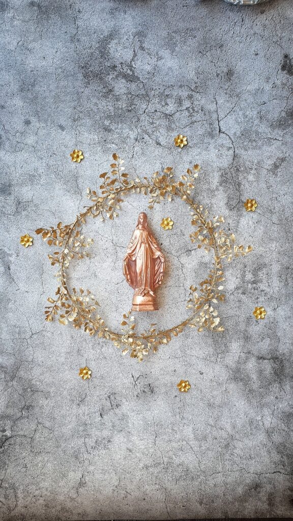 Statue Vierge "Mini Miraculeuse" en cire